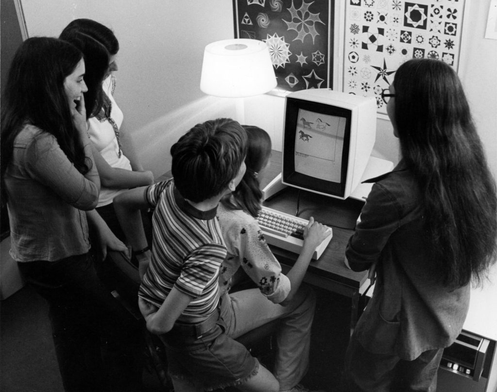A Brief History of the Internet – VideoNeat