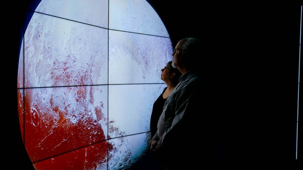 Pluto: Back from Death – VideoNeat